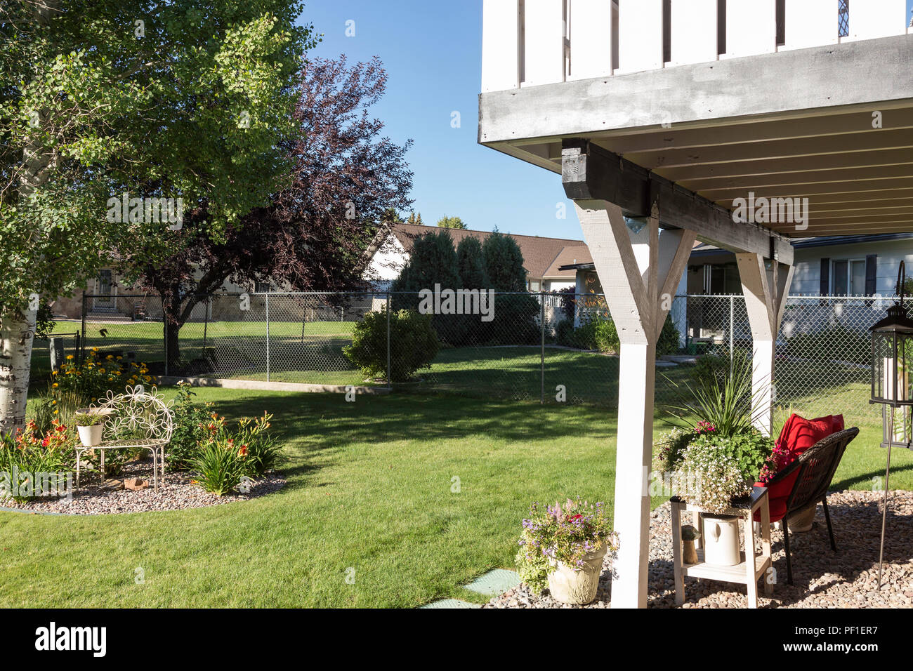 Deck in middle hi-res stock photography and images - Alamy