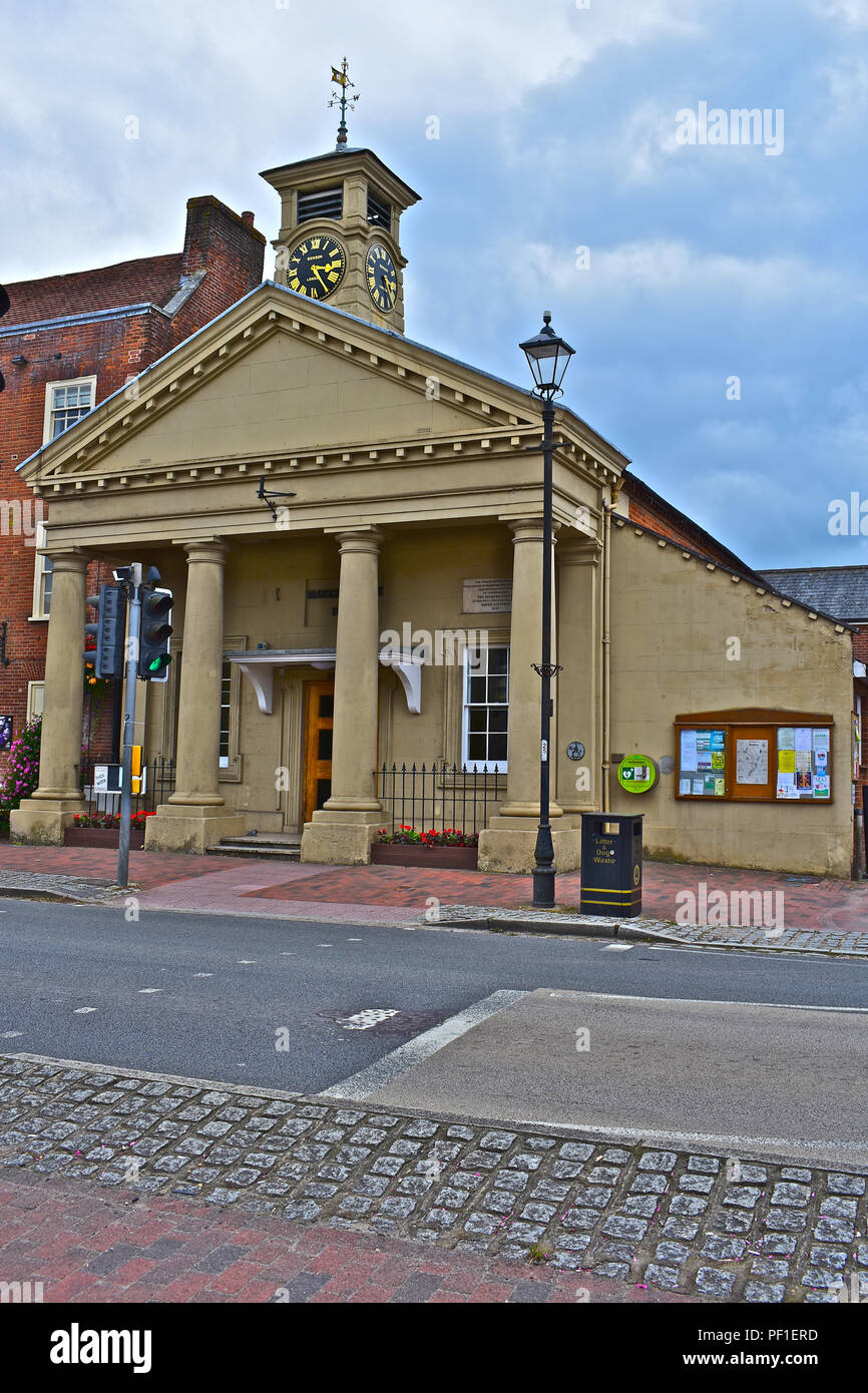 Lamp post grade ii listed hi-res stock photography and images - Alamy