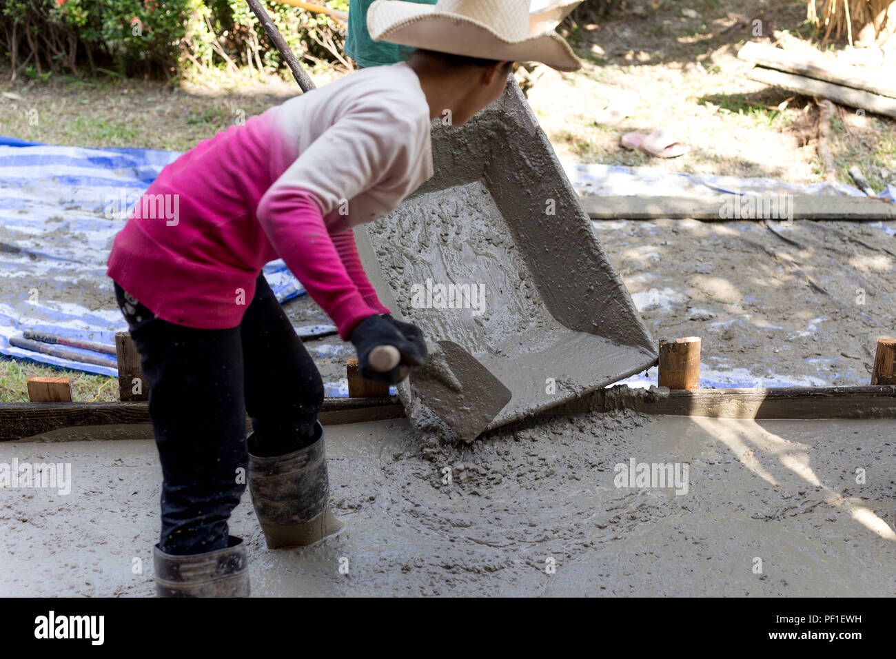 Concreting process hi-res stock photography and images - Alamy