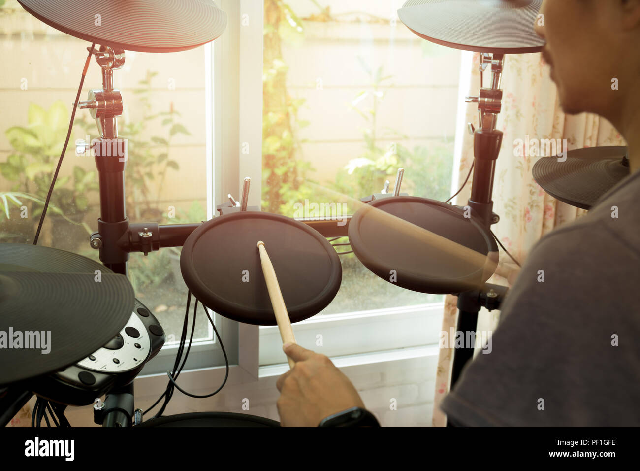 Beautiful black drum kit hi-res stock photography and images - Alamy