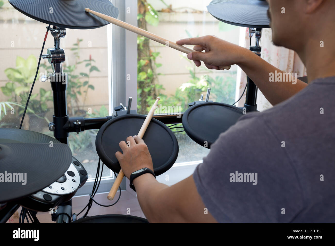 Drum kits percussion equipment hi-res stock photography and images - Alamy