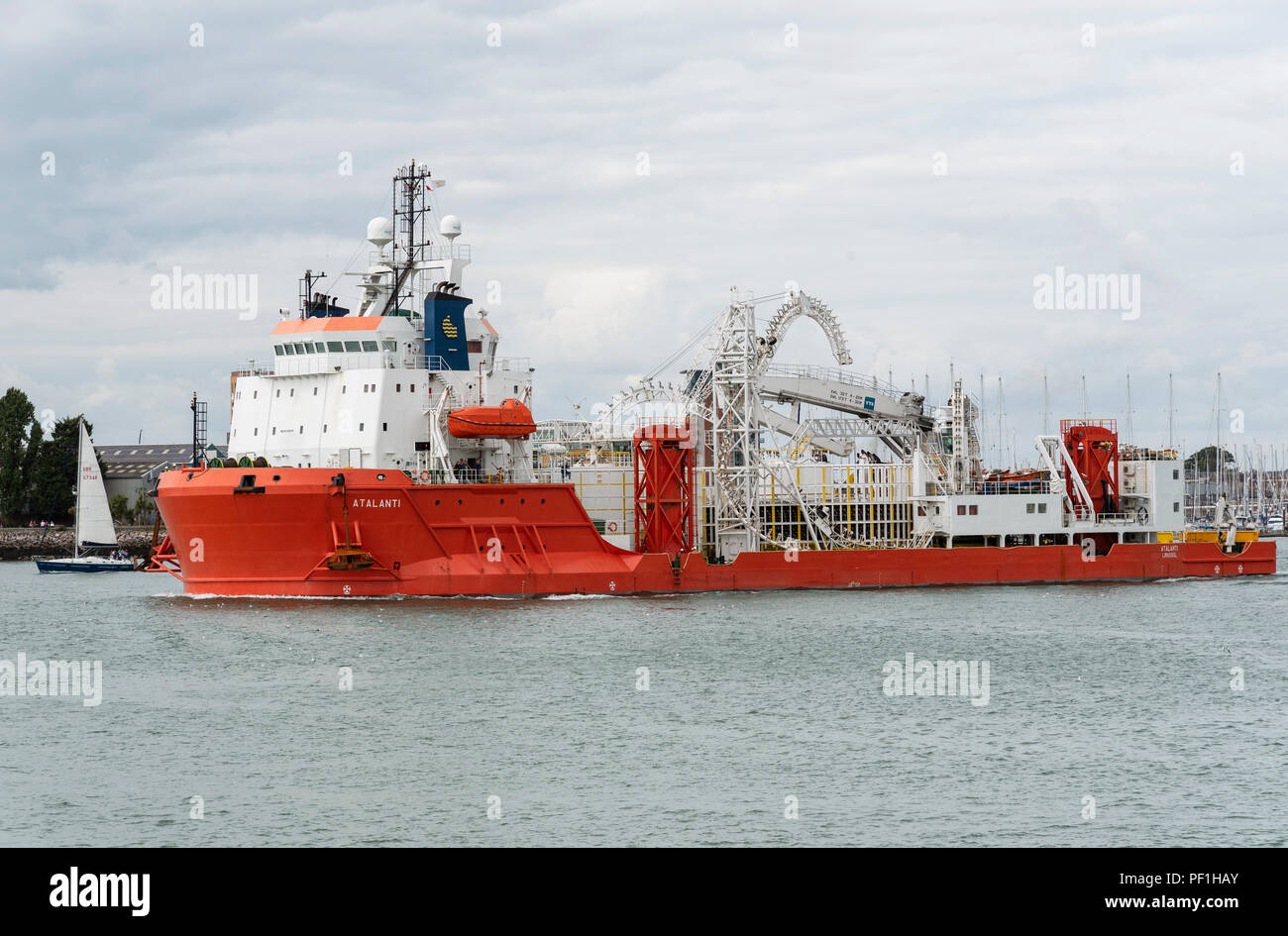 Cable laying vessel uk hi-res stock photography and images - Alamy