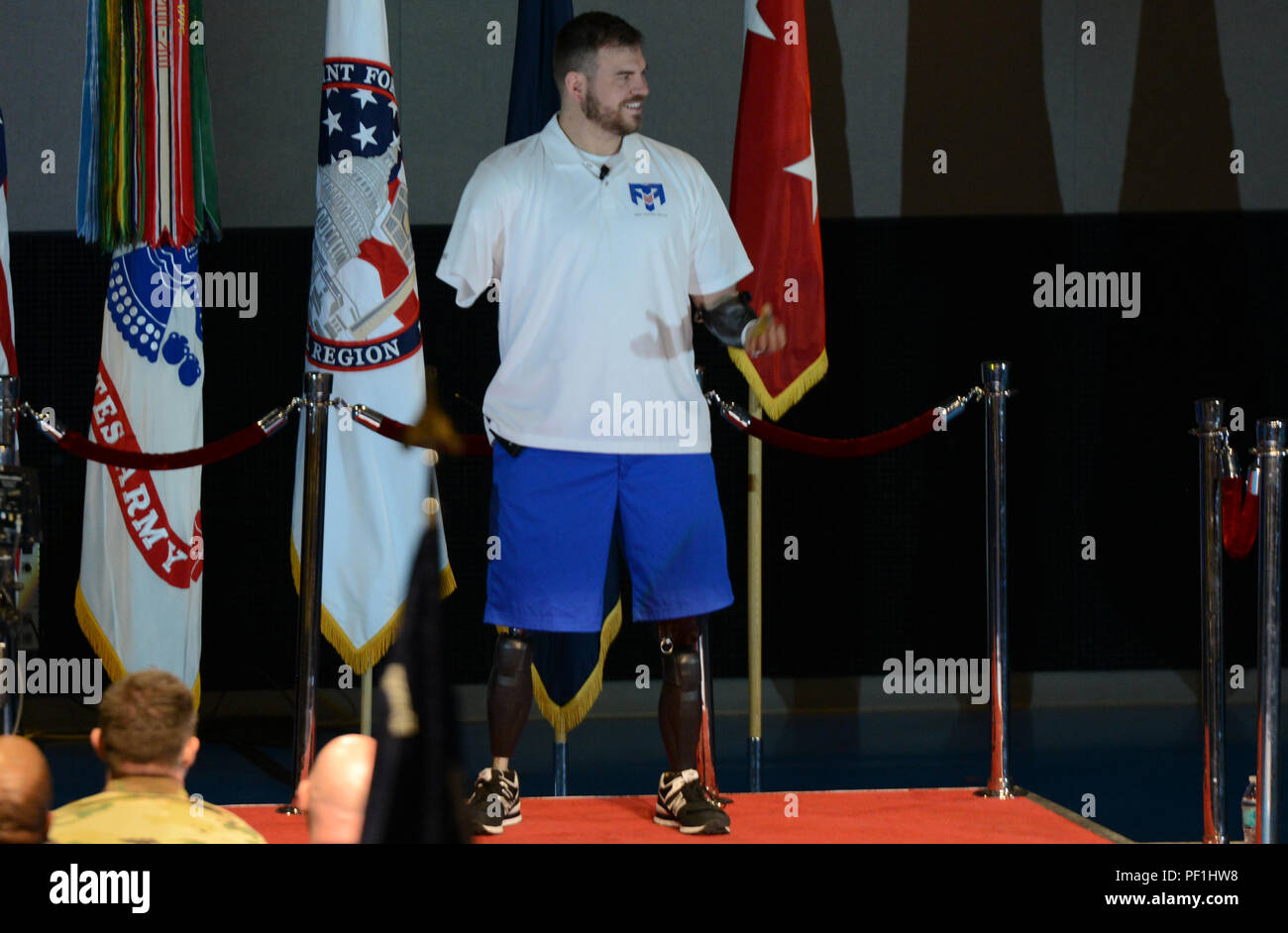 Disabled former soldier hi-res stock photography and images - Alamy