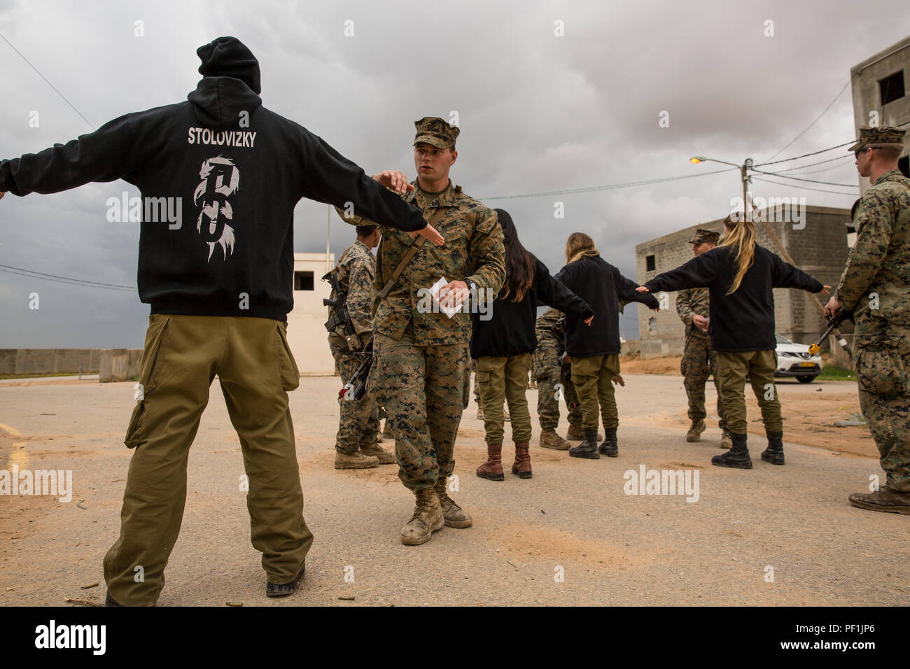 Security frisk hi-res stock photography and images - Alamy