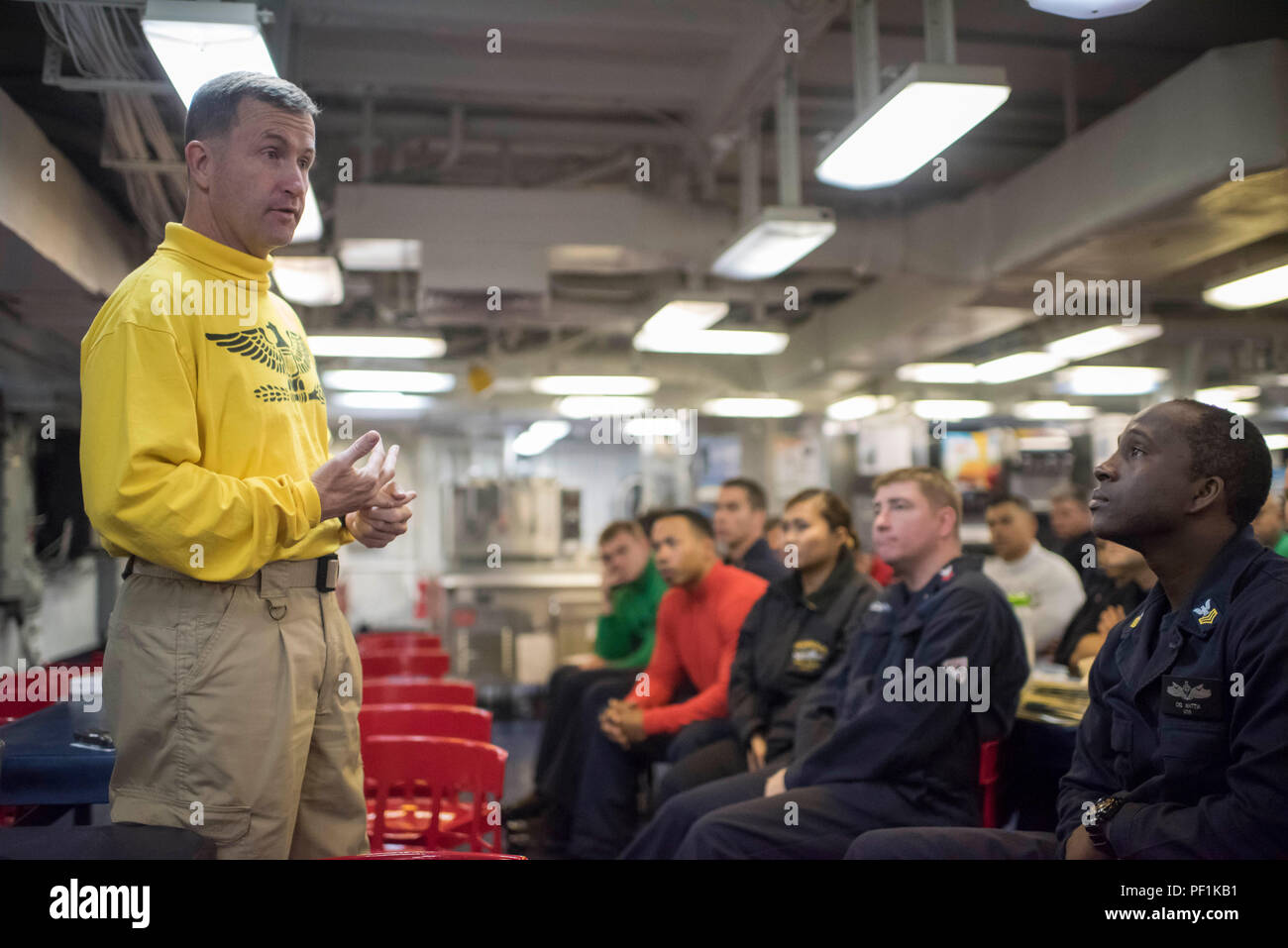 160820-N-QE566-015 PACIFIC OCEAN (Aug. 20, 2016) USS Makin Island (LHD ...