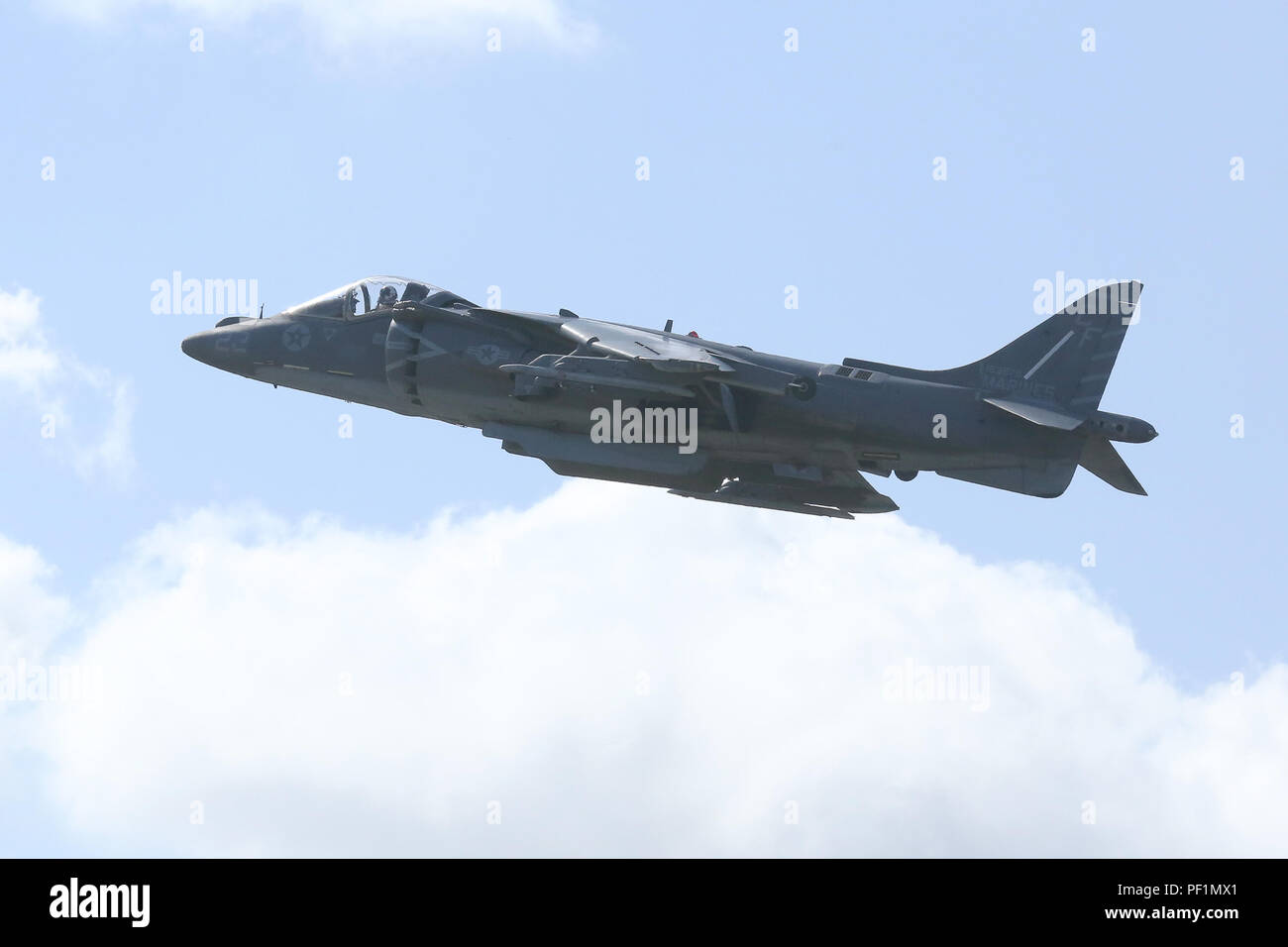 Marine air control group macg 38 hi-res stock photography and images ...