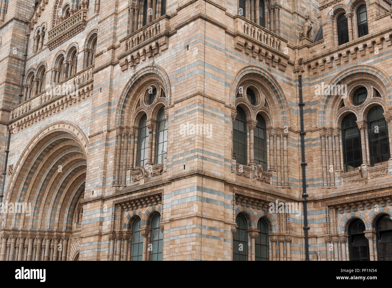 Windows in a stone building Stock Photo - Alamy