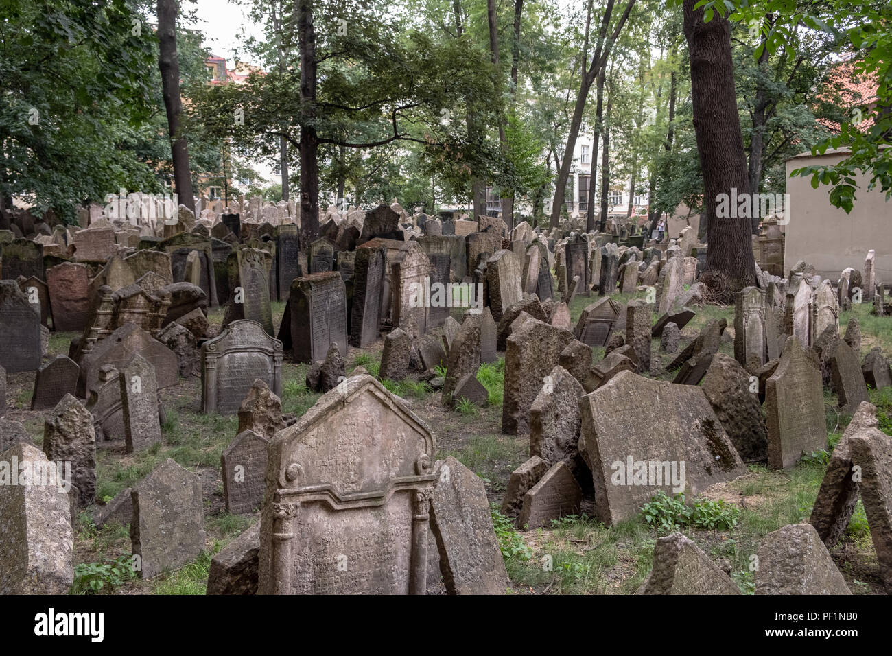 The Old Jewish Cemetery in Prague, Czech Republic Stock Photo - Alamy