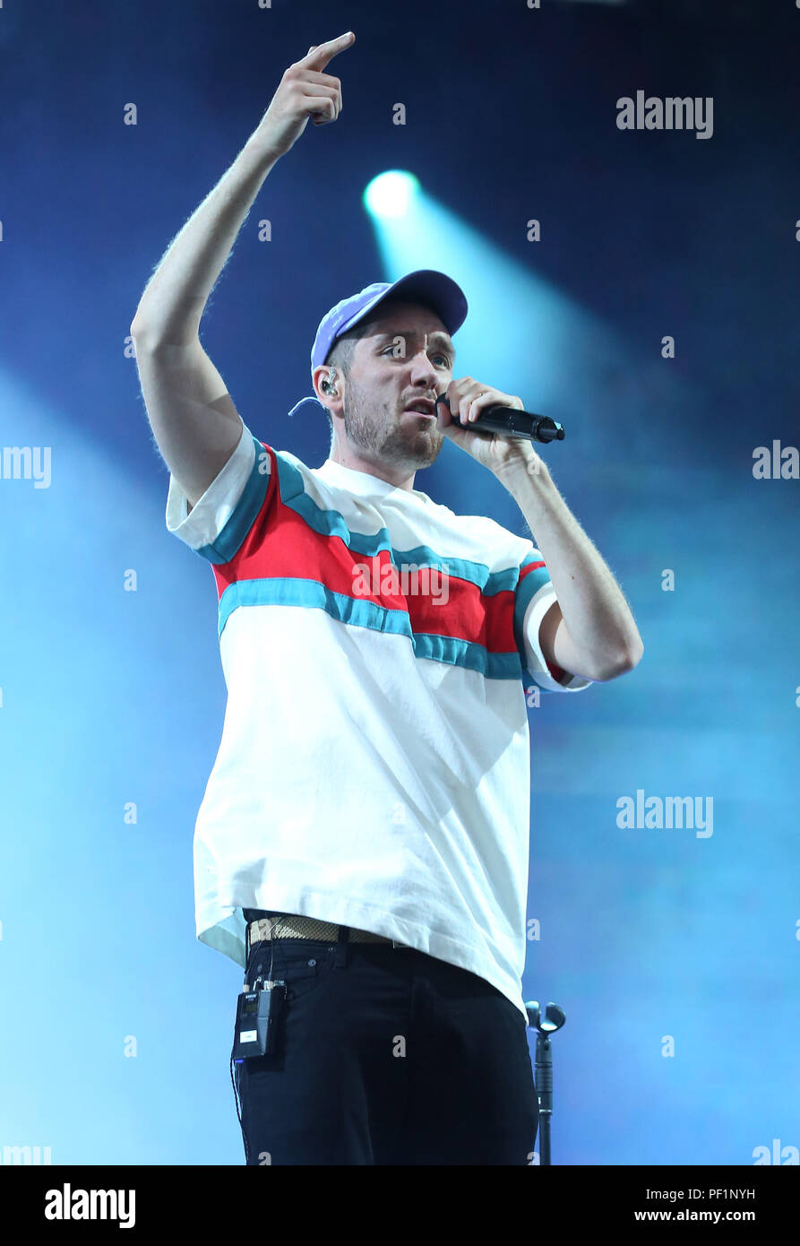 Dan Smith, lead singer from British indie pop ban Bastille, performing ...