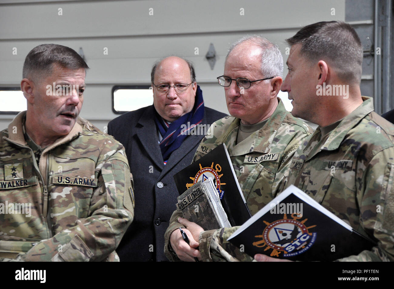 Usforcom hi-res stock photography and images - Alamy