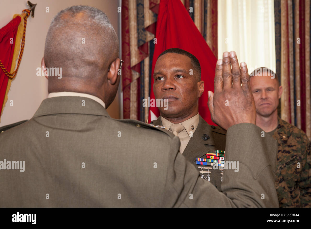 Lt col karl tinson hi-res stock photography and images - Alamy