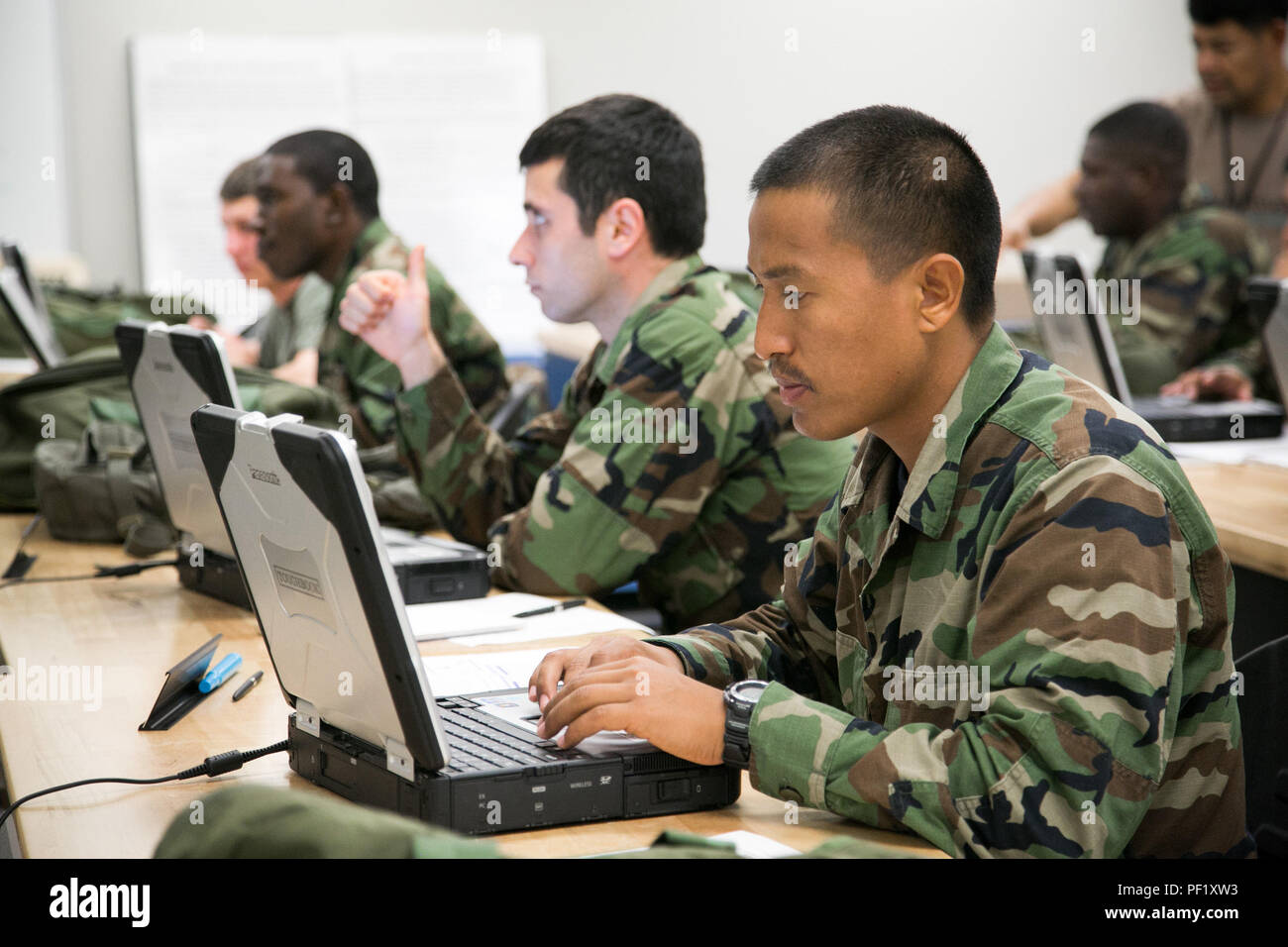 Uhf communication hi-res stock photography and images - Alamy