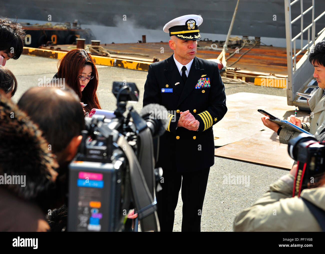 Commanding Officer Of Uss Blue Ridge Lcc 19 High Resolution Stock ...