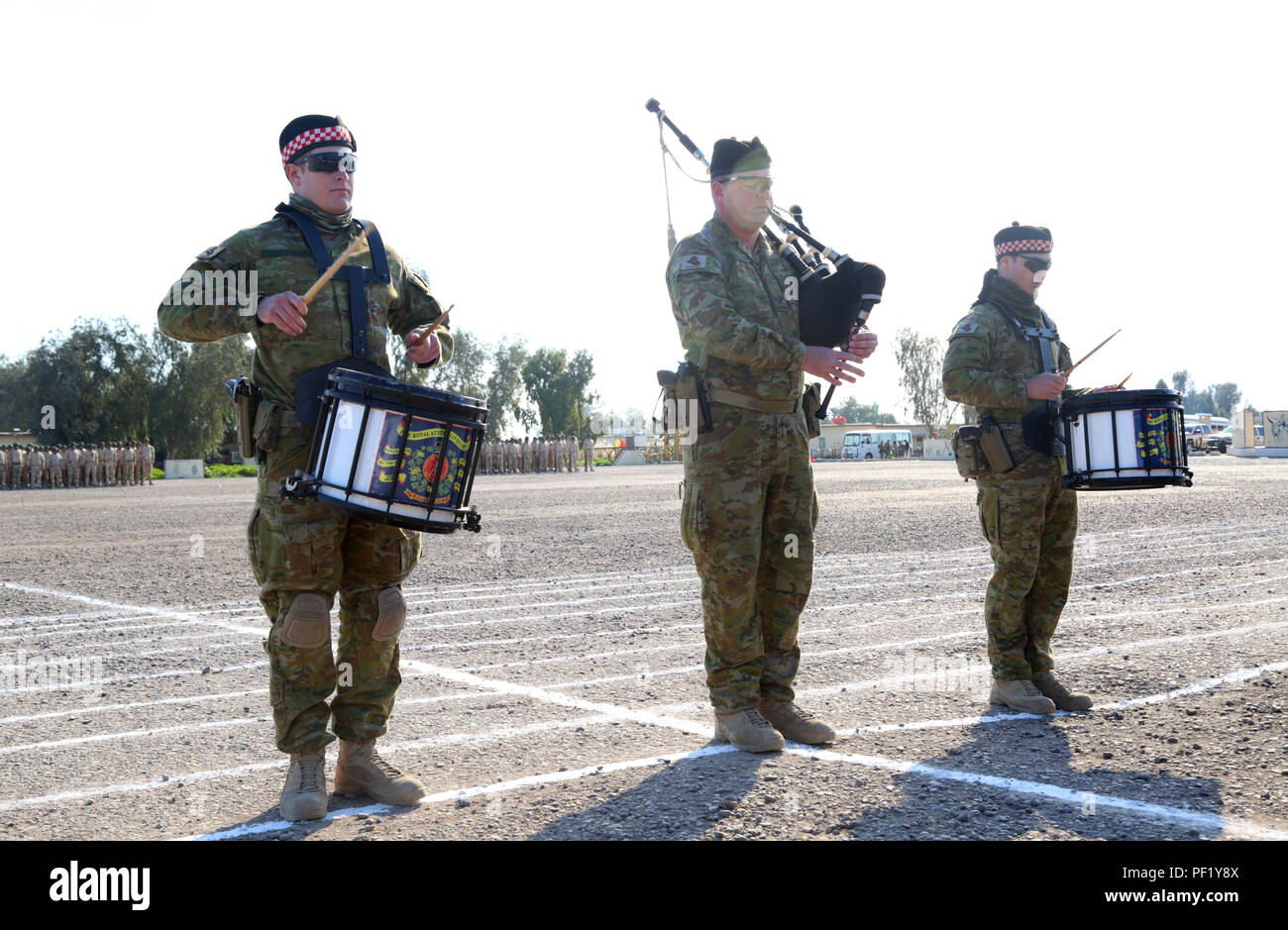 Drums iraqi hi-res stock photography and images - Alamy