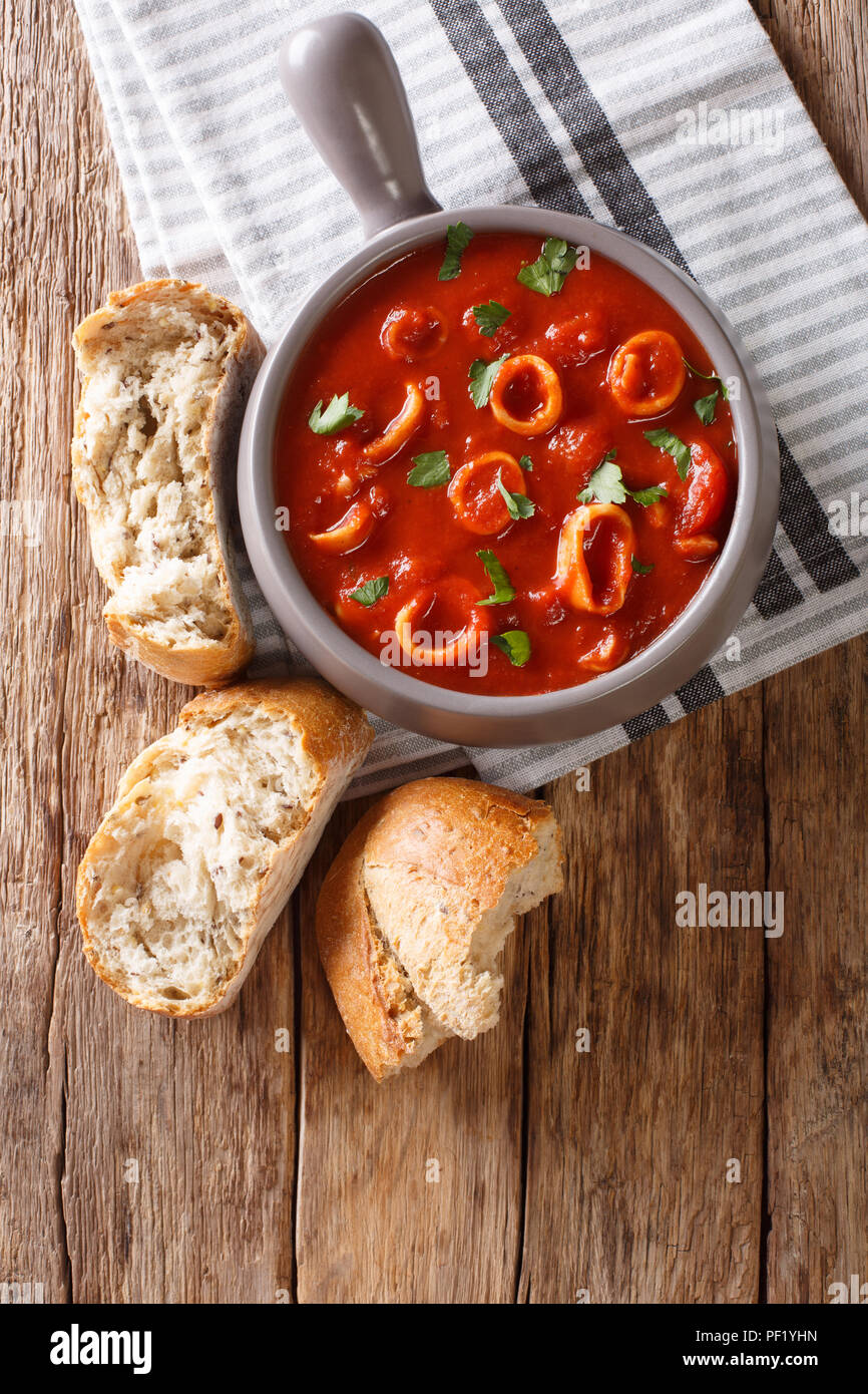 Squid food tomato pot hi-res stock photography and images - Alamy