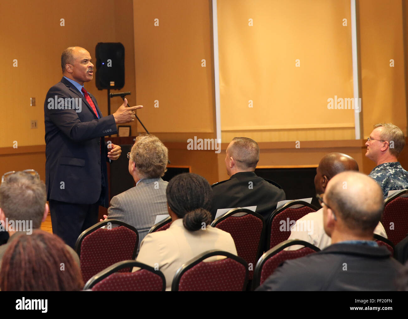 160224-N-OH262-812 NORFOLK, Va. (Februrary 24, 2016) U.S. Army Chief ...