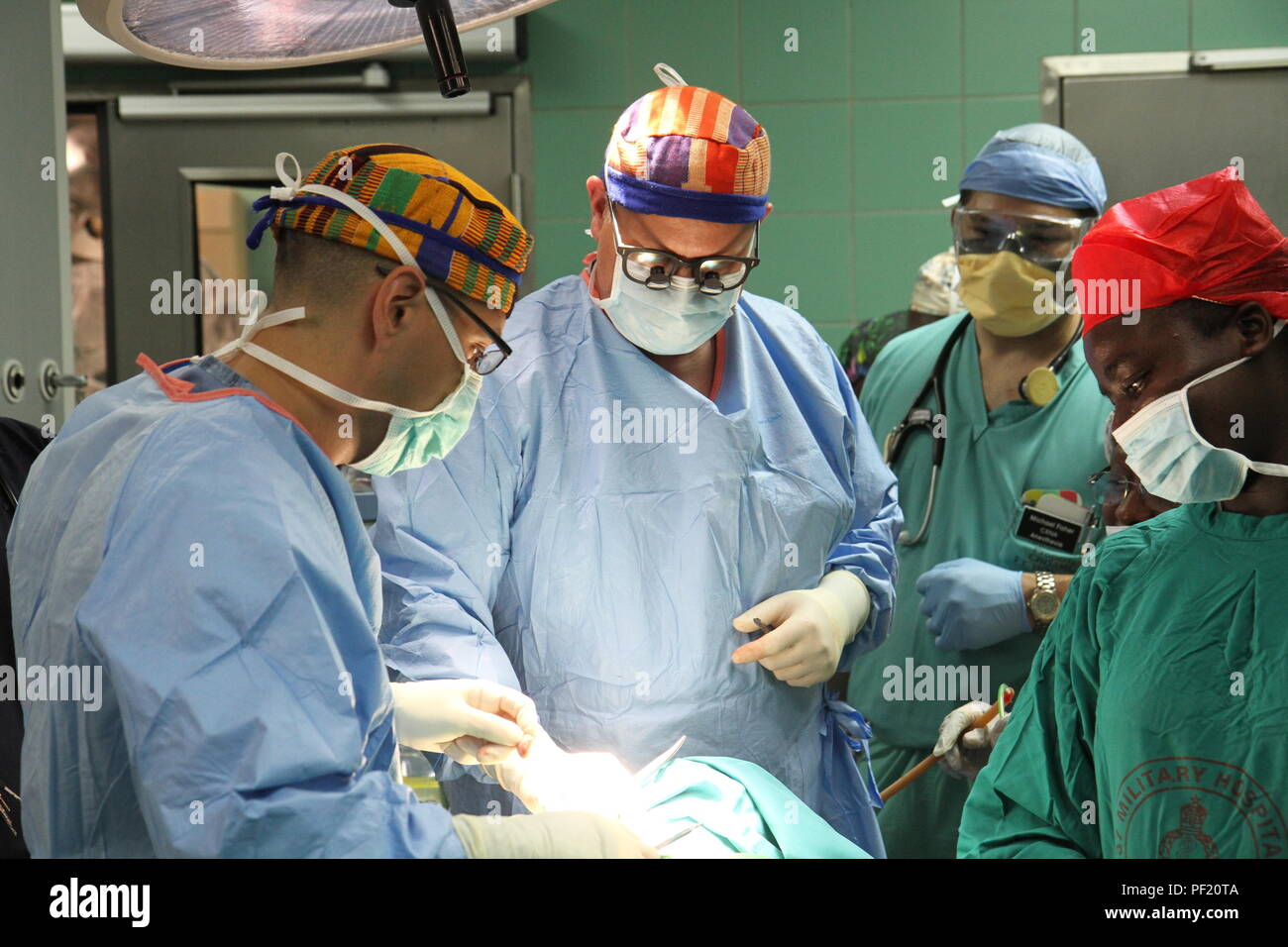 Male u s army nurse hi-res stock photography and images - Alamy