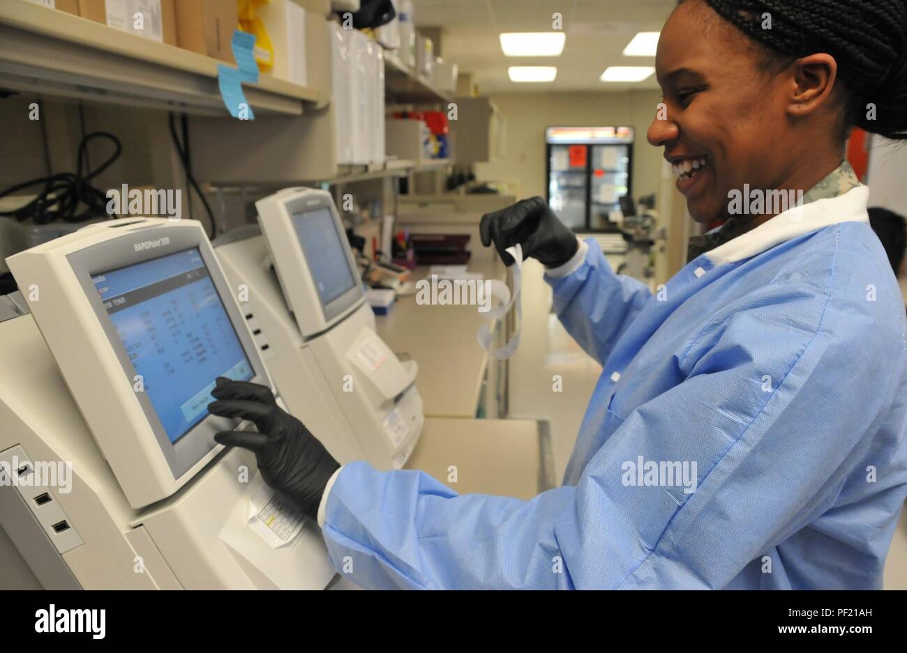 U s army institute surgical research hi-res stock photography and ...