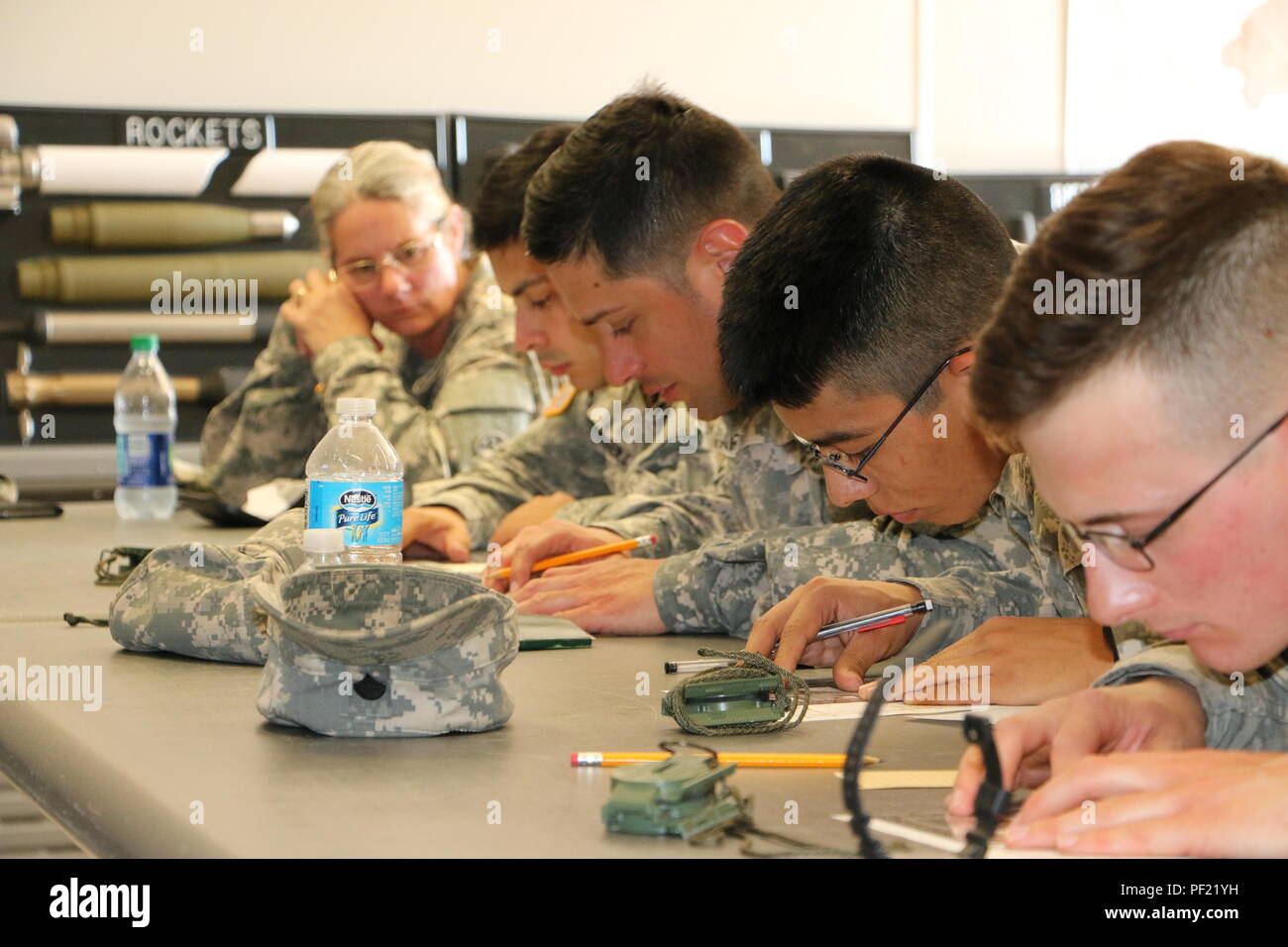 Army Map Reading Stock Photos & Army Map Reading Stock Images - Alamy