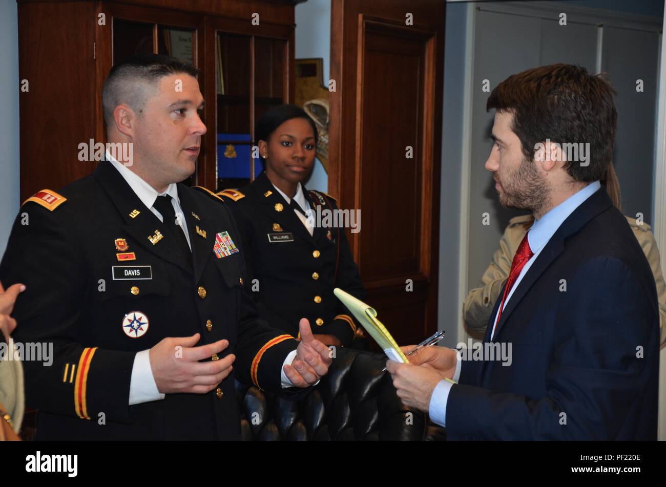 2015 department of defense reserve cpt michael davis hi-res stock ...