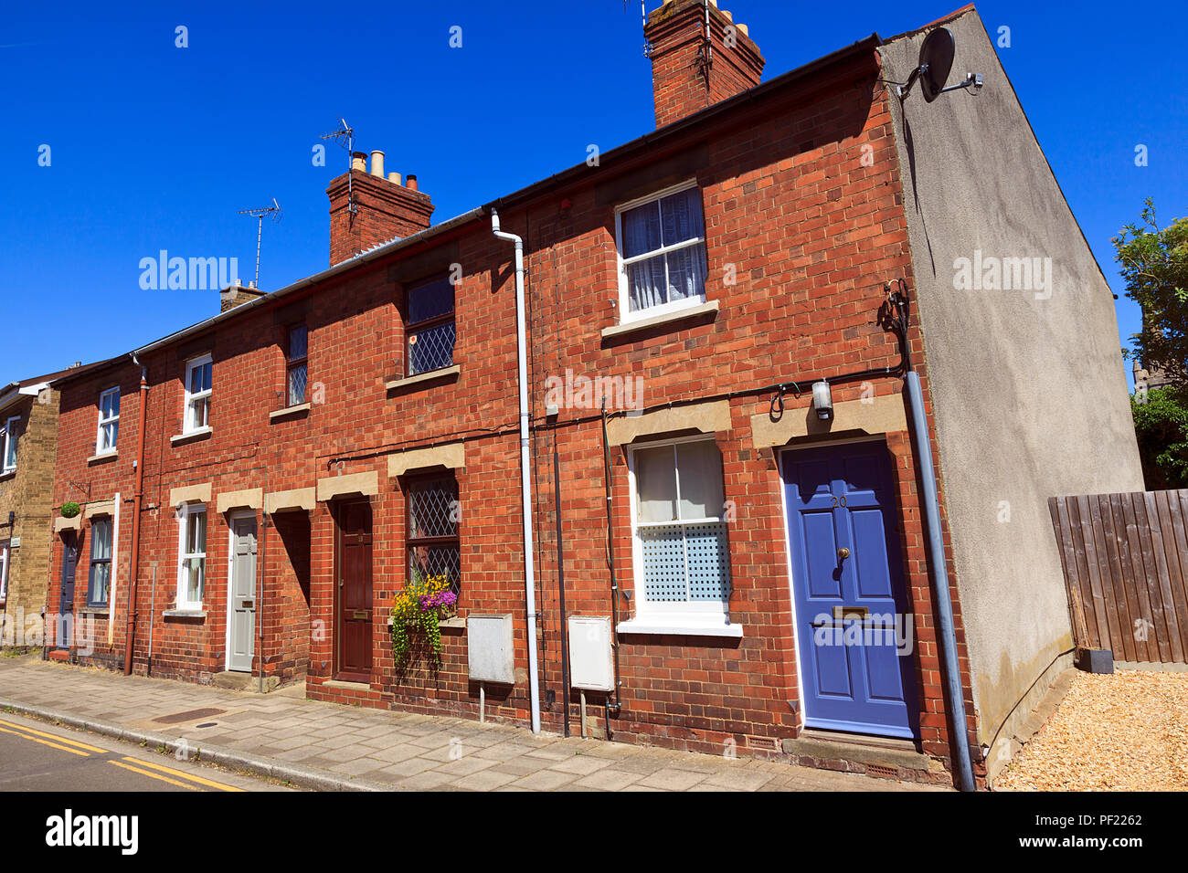 Victorian two up two down hi-res stock photography and images - Alamy
