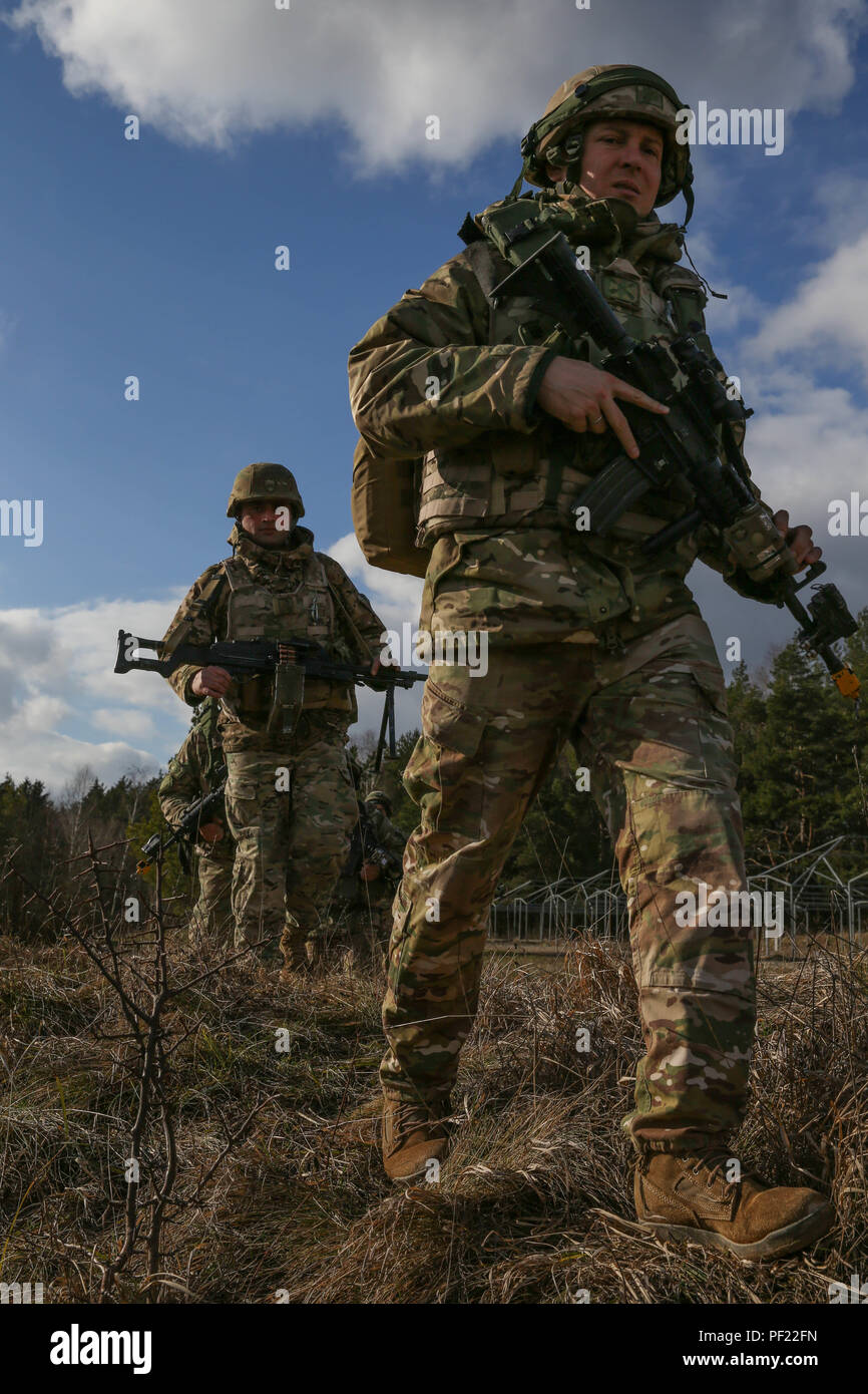 Georgian soldiers of 52nd Light Infantry Battalion, 5th Infantry ...