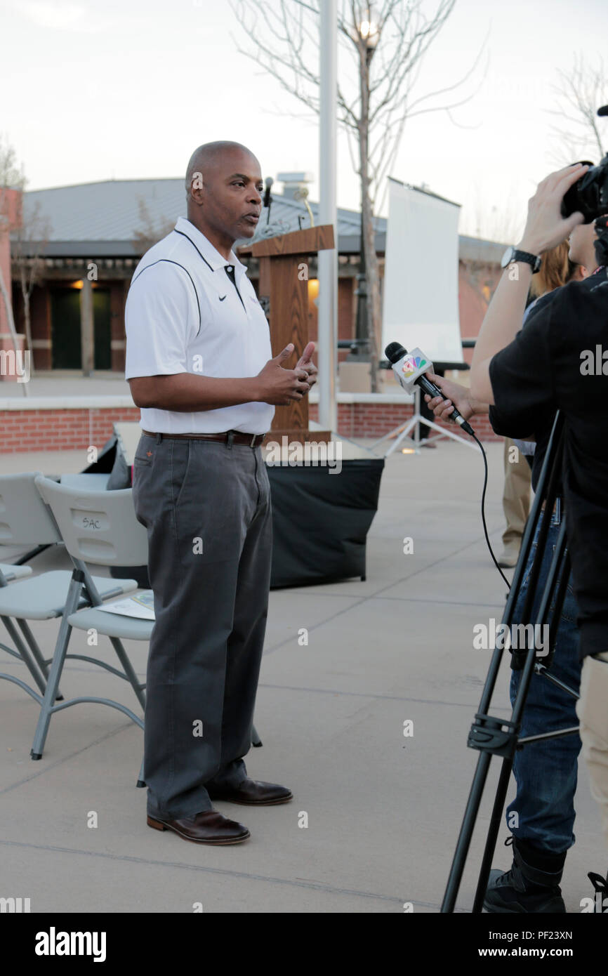 U.S. Army Maj. Gen. Stephen M. Twitty, 1st Armored Division, commanding ...
