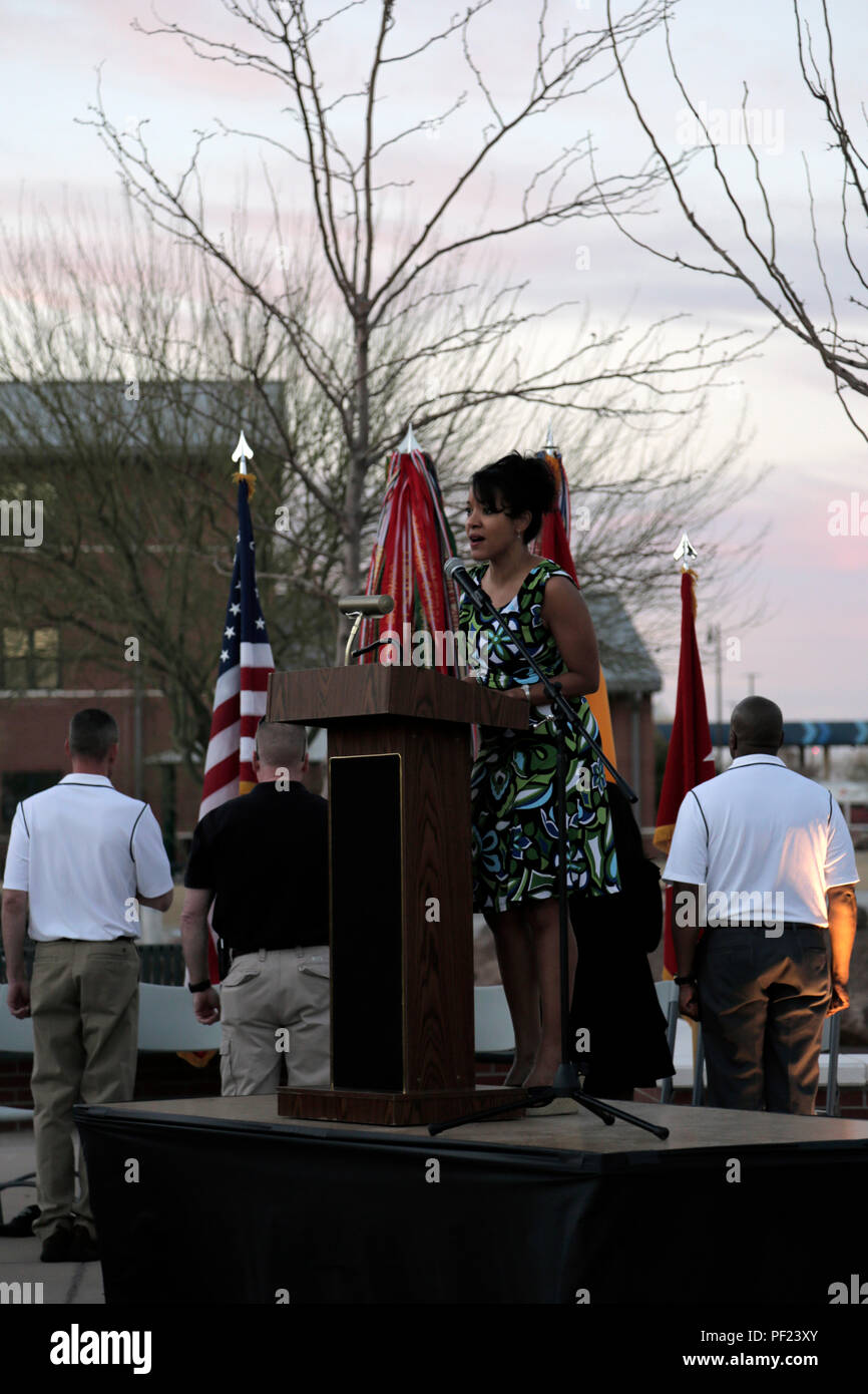 Karen Twitty, wife of U.S. Army Maj. Gen. Stephen M. Twitty, 1st ...