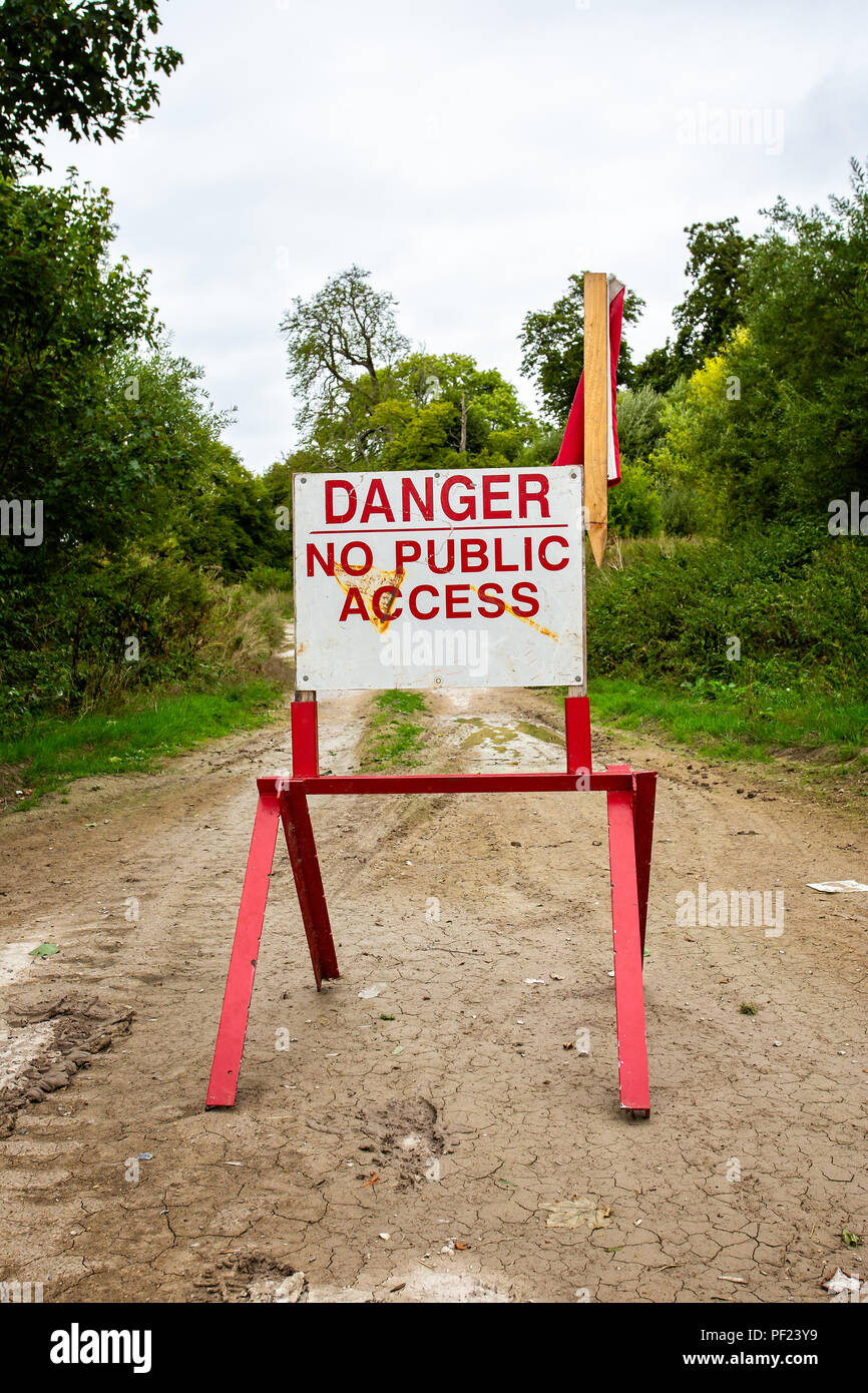 Lost public access hi-res stock photography and images - Alamy