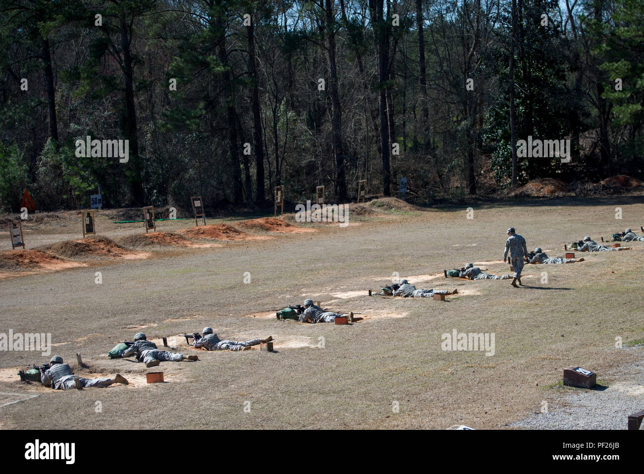 U.S. Soldiers assigned to the HHC, 4-118th Combined Arms Battalion ...