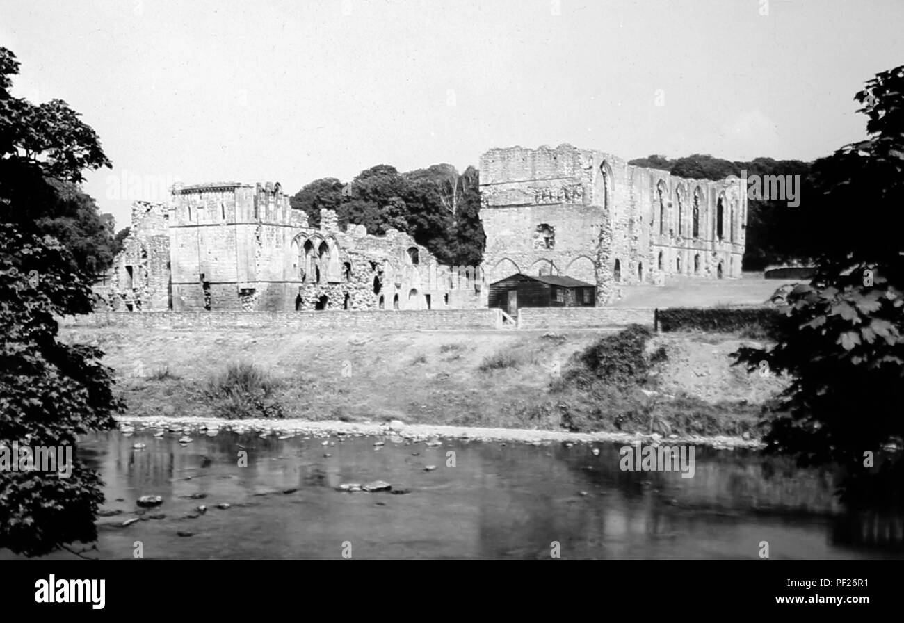 Abbey 1930s hi-res stock photography and images - Alamy