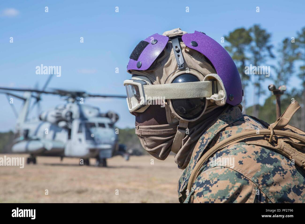 US Marines and Sailors from 2nd Marine Air Wing conduct Forward Arming ...