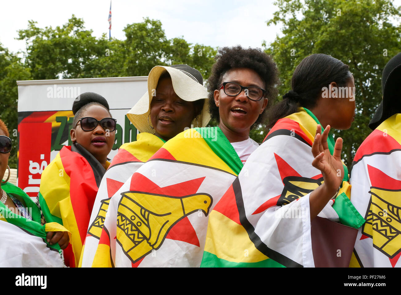 Zimbabwean women hi-res stock photography and images - Alamy