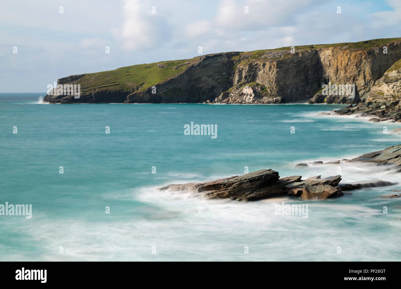 Coastal view at Trebarwith Strand on the North Cornish Coast Stock ...