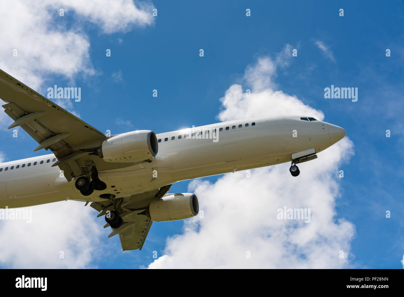 Boeing 737 commercial jet aircraft hi-res stock photography and images ...
