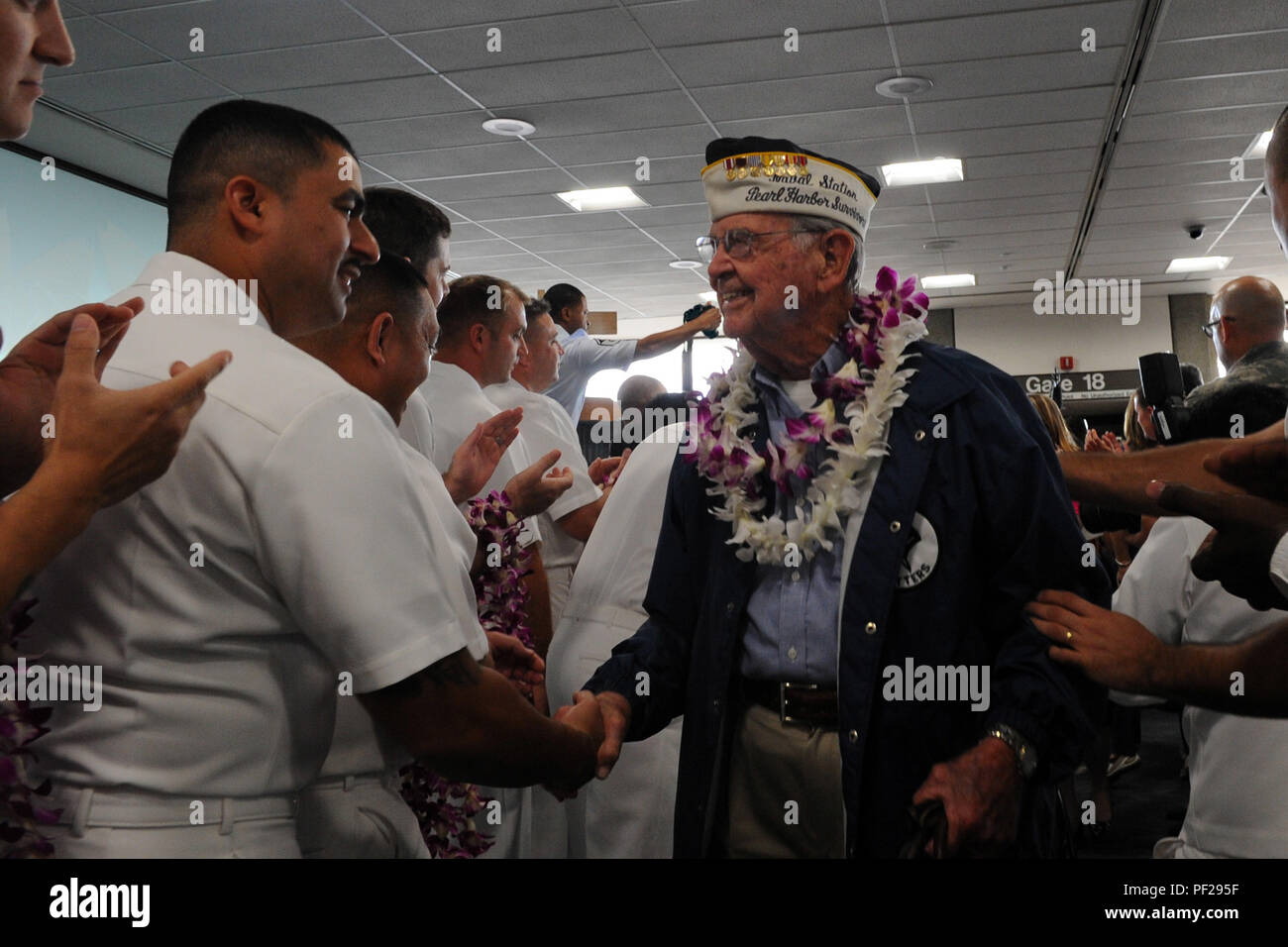Pearl Harbor survivor retired Navy Capt. Bob Batterson of Corpus ...