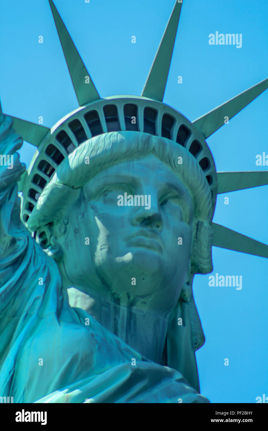 Statue of liberty close up hi-res stock photography and images - Alamy