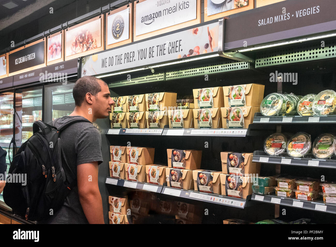 Grocery store shelves usa hi-res stock photography and images - Alamy