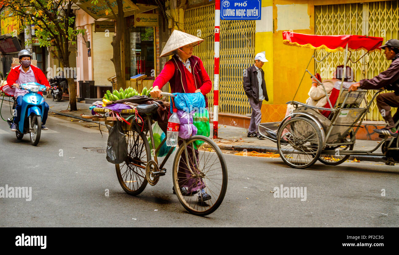 Hanoi Old Quarter, Hanoi, Vietnam, 3/17/17, Busy streets with vendors ...