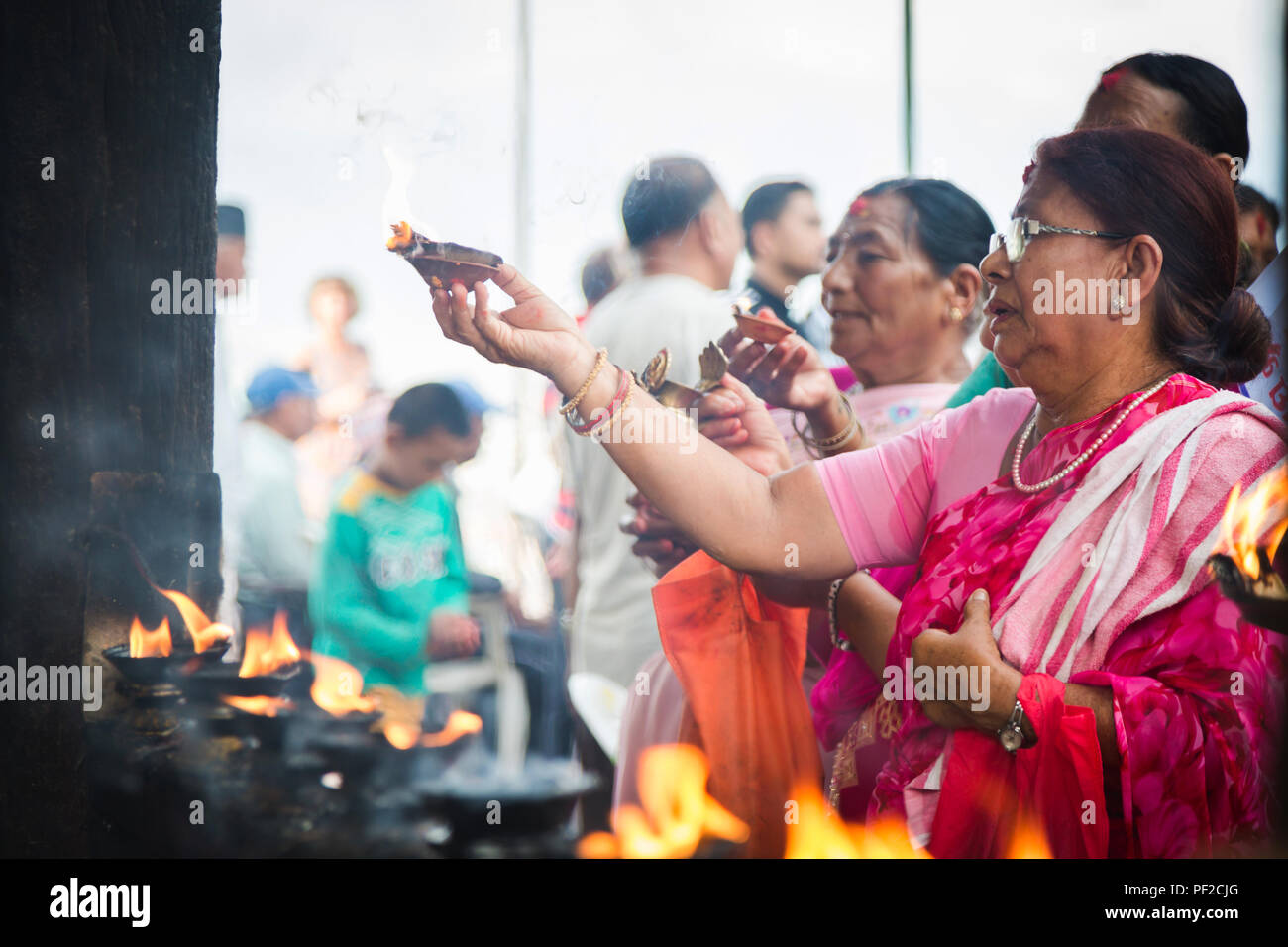 Indian lady with pooja thali hi-res stock photography and images - Alamy