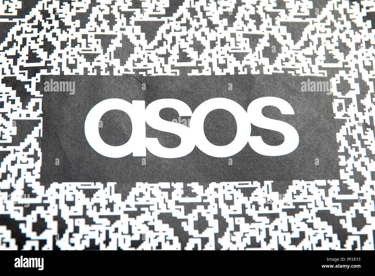 Asos Package High Resolution Stock Photography and Images - Alamy