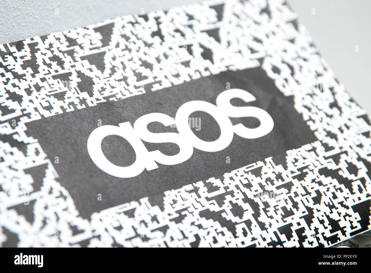 Asos Package High Resolution Stock Photography and Images - Alamy