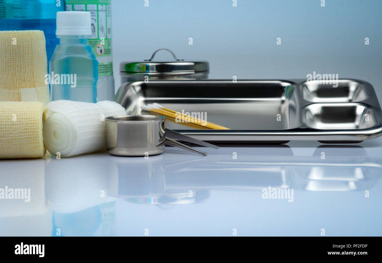 Wound care dressing set and stainless steel plate, forceps, iodine cup ...