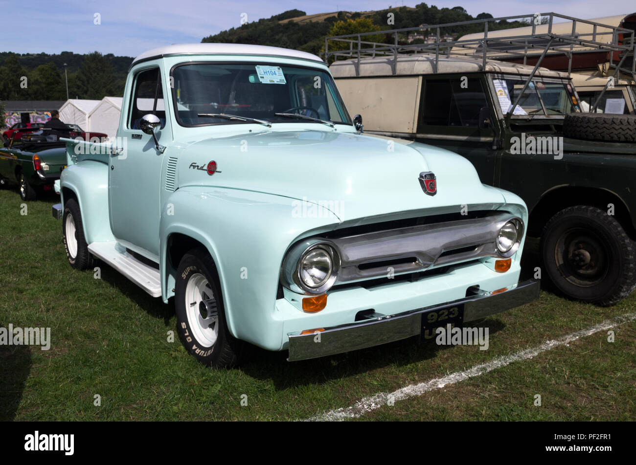 Ford f100 pickup truck hi-res stock photography and images - Alamy