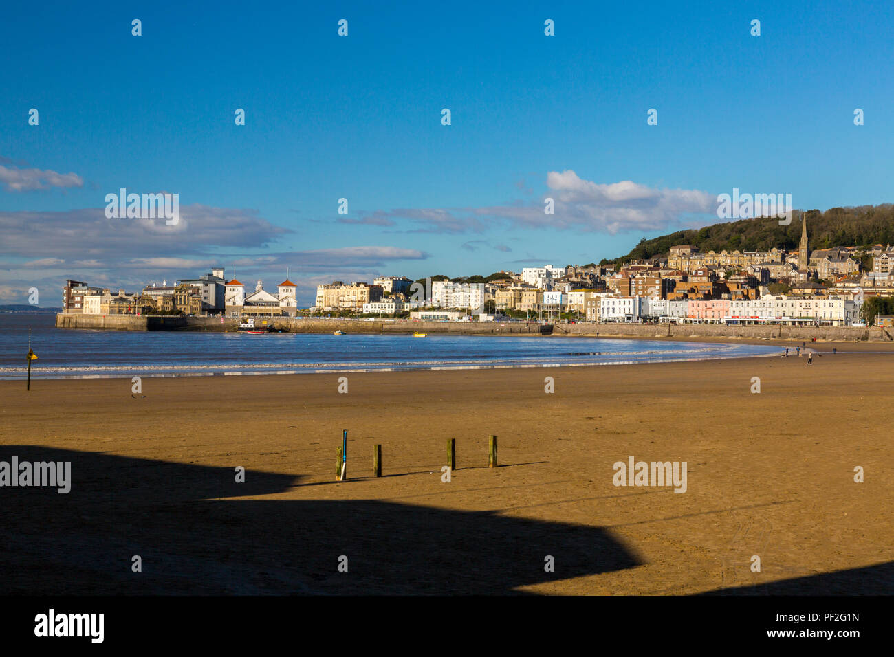 Knightstone Island and an almost deserted beach in winter at Weston ...
