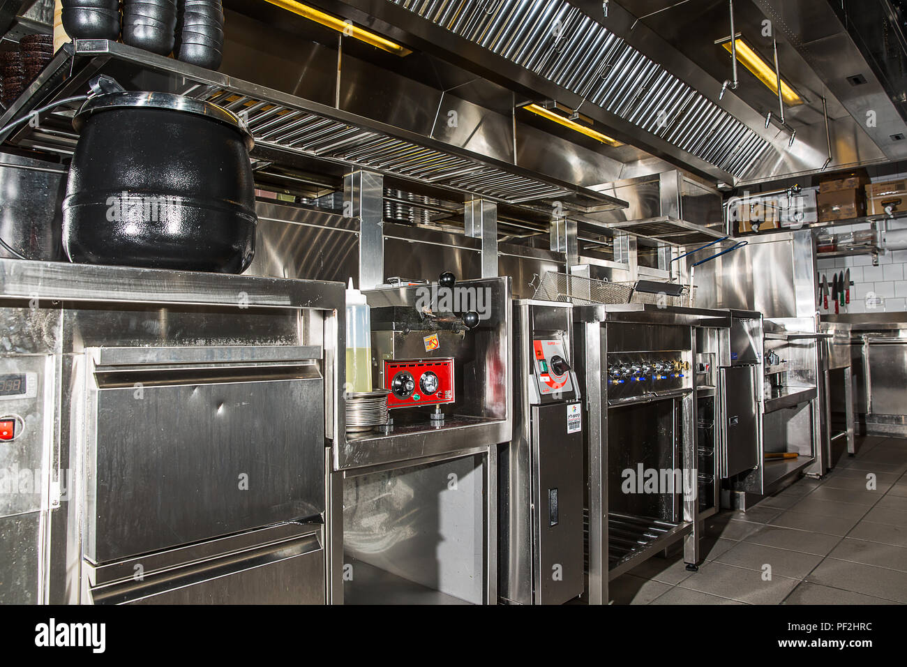 Professional kitchen, view counter in stainless steel Stock Photo - Alamy