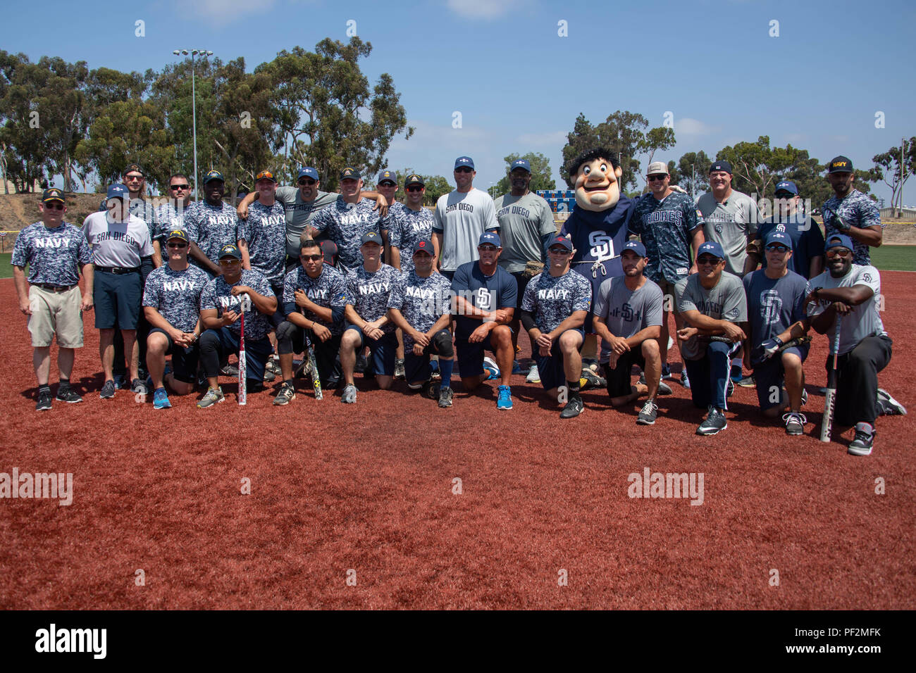 SAN DIEGO (16AUG2018) - Vice Adm. DeWolfe Miller, left, Commander ...