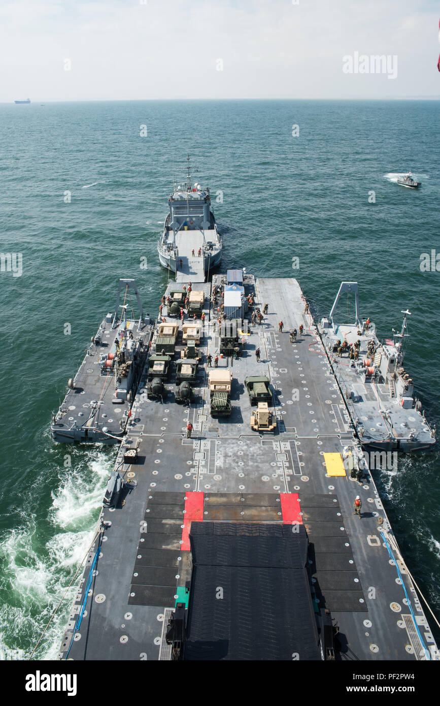 160121-N-KK081-044 U.S. 5th FLEET AREA OF OPERATIONS (Jan. 21, 2016 ...