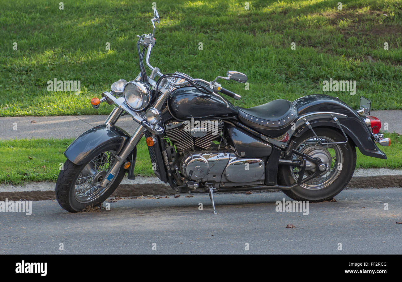 Black motorcycle hi-res stock photography and images - Alamy