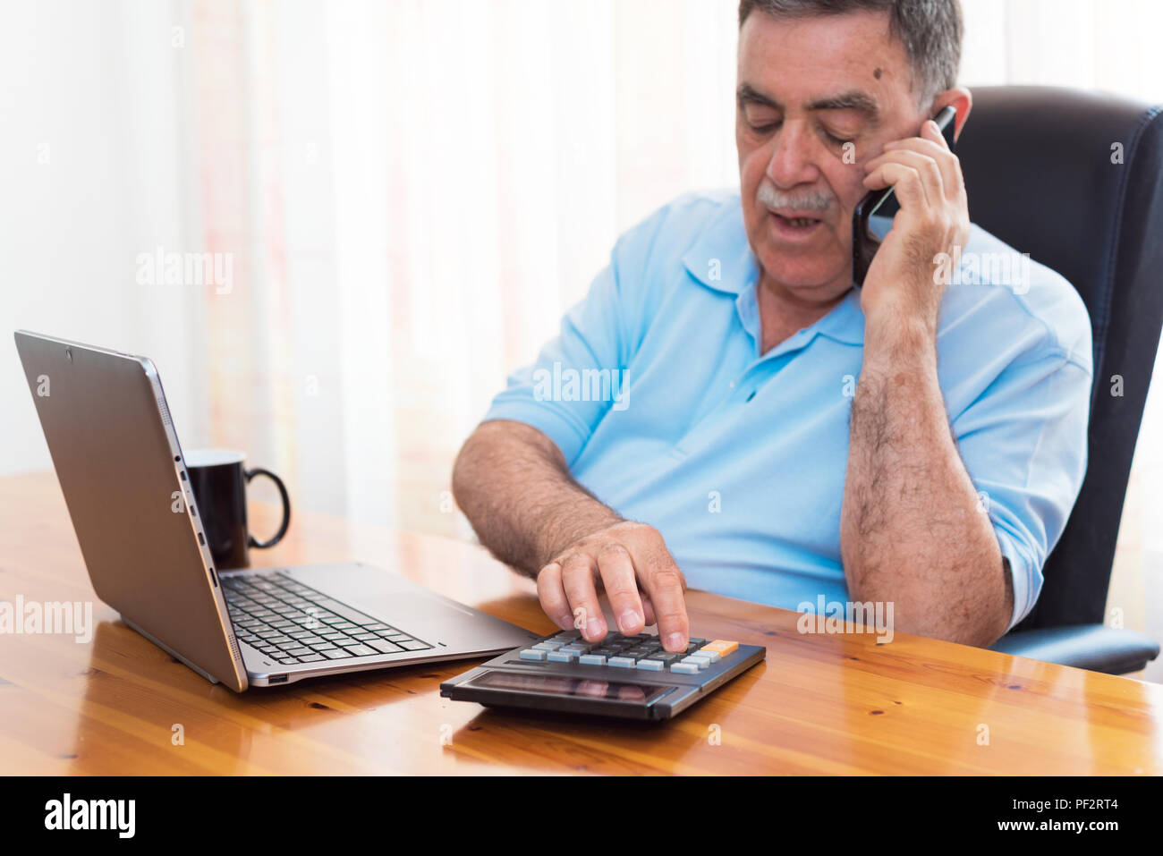 Accounting adviser hi-res stock photography and images - Alamy